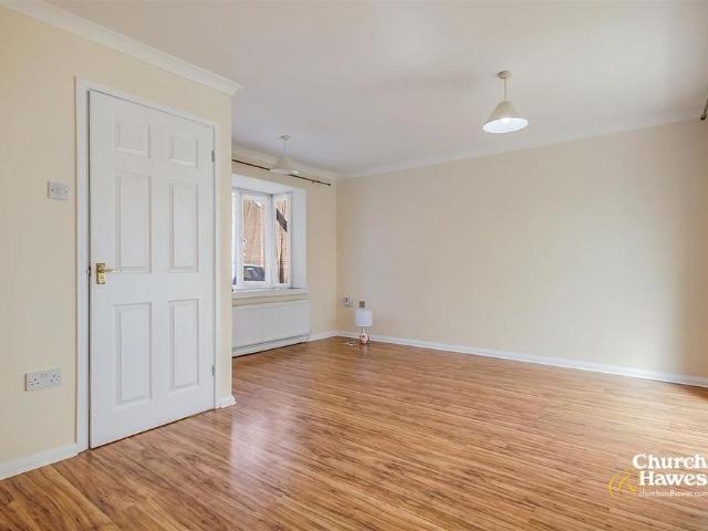 3 bedroom detached house to rent