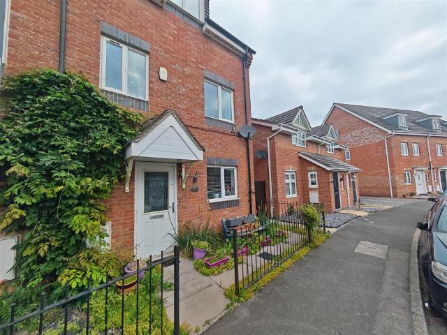 3 bedroom detached house to rent