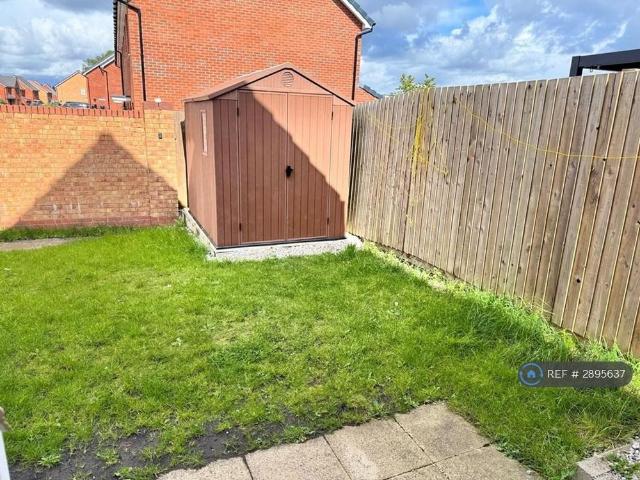 3 bedroom detached house to rent
