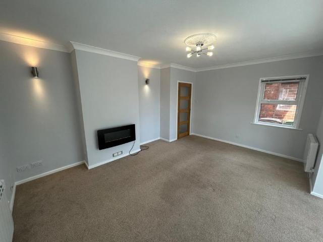 3 bedroom detached house to rent