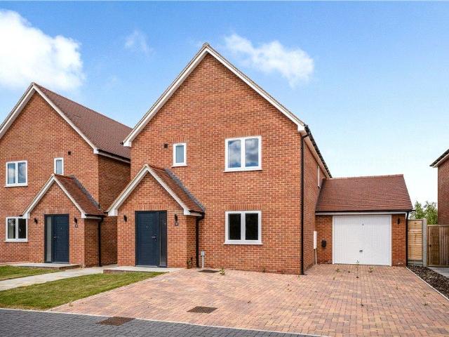 3 bedroom detached house to rent