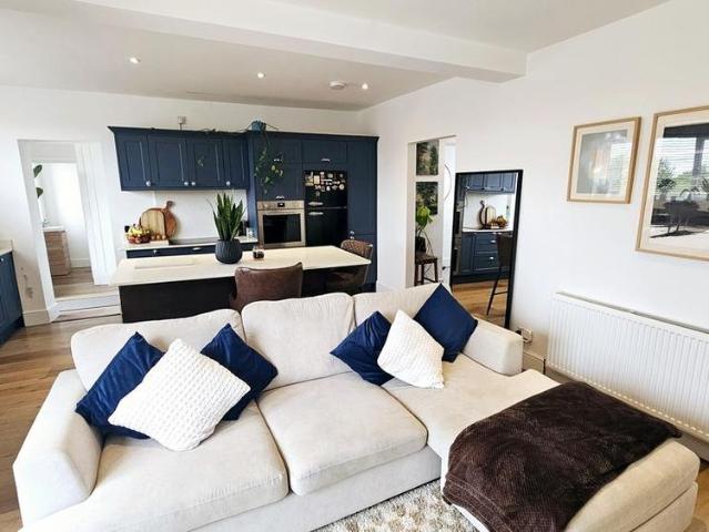 3 bedroom detached house to rent