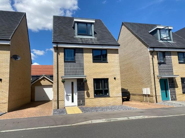 3 bedroom detached house to rent