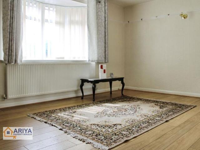 3 bedroom detached house to rent