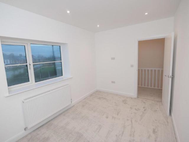 3 bedroom detached house to rent