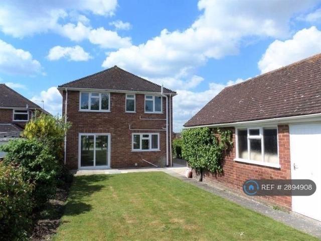 3 bedroom detached house to rent