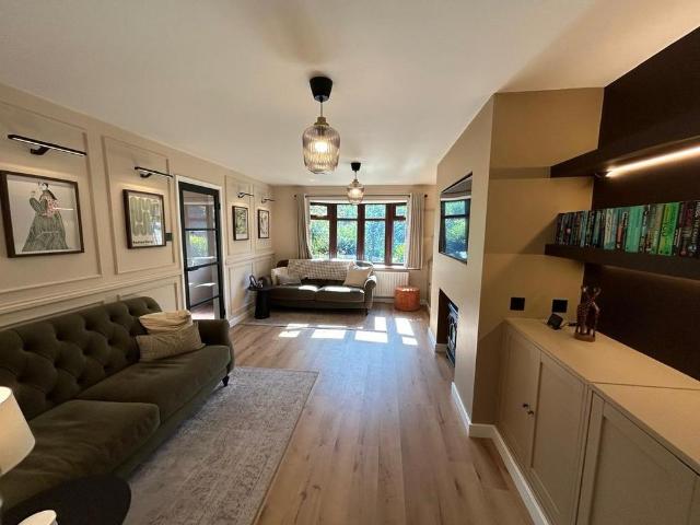 3 bedroom detached house to rent