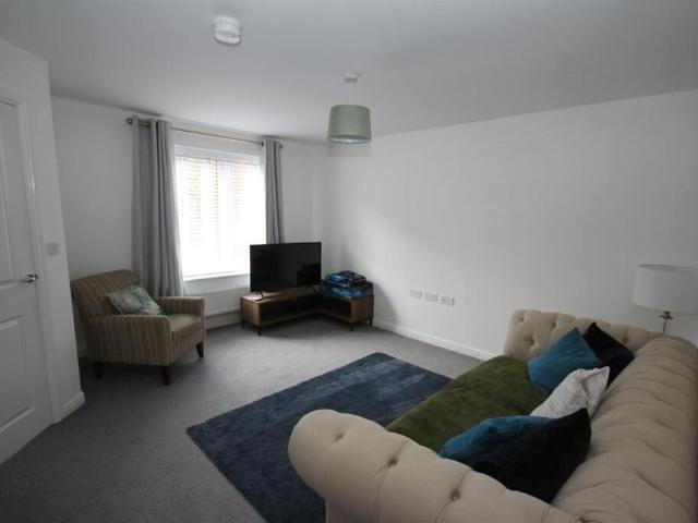 3 bedroom detached house to rent