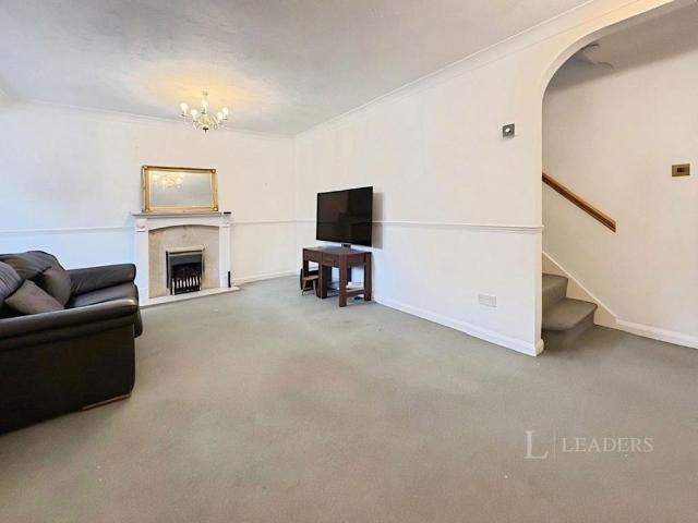 3 bedroom detached house to rent