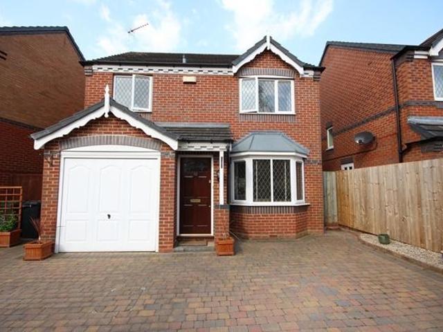 3 bedroom detached house to rent