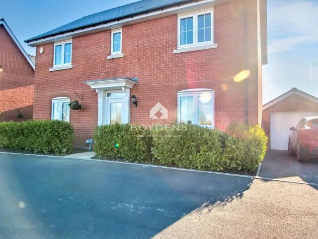 3 bedroom detached house to rent