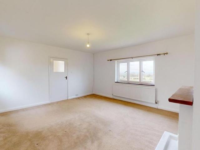 3 bedroom detached house to rent