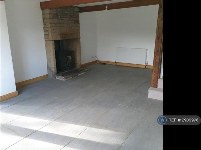 3 bedroom detached house to rent