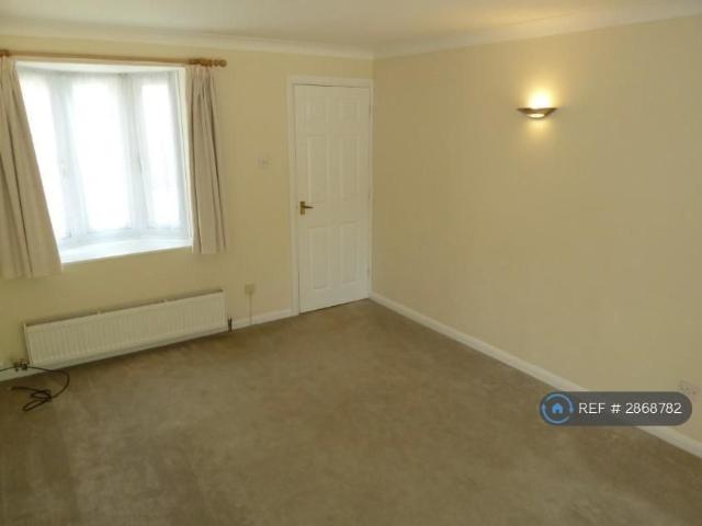3 bedroom detached house to rent