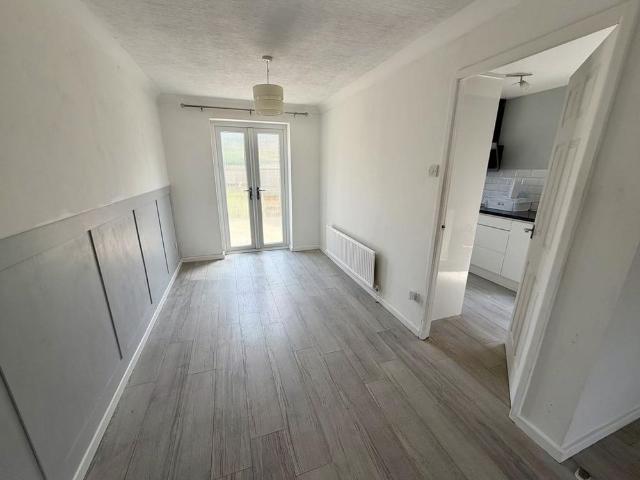 3 bedroom detached house to rent