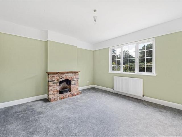 3 bedroom detached house to rent