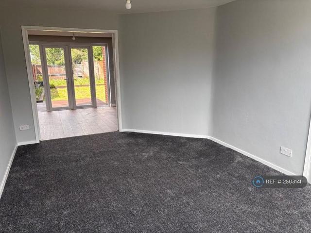 3 bedroom detached house to rent