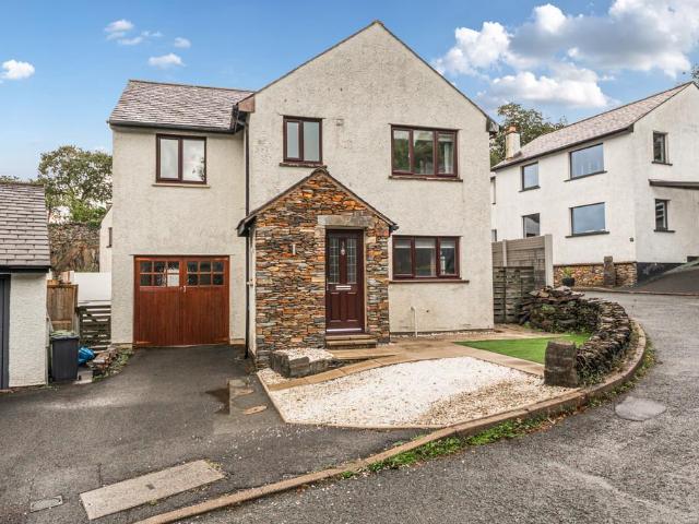 3 bedroom detached house to rent