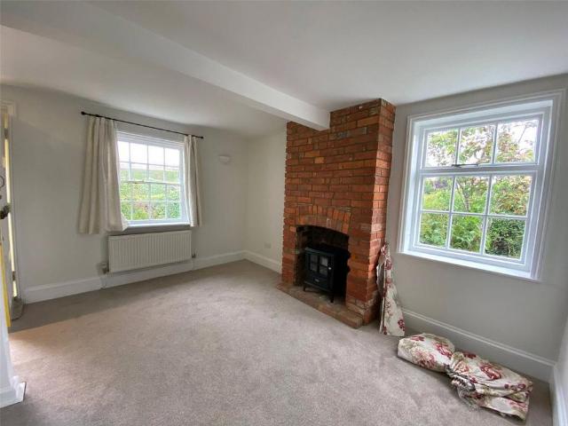 3 bedroom detached house to rent