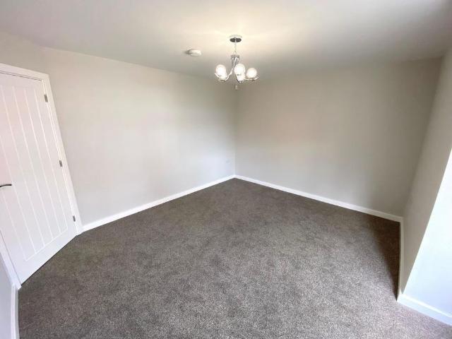 3 bedroom detached house to rent