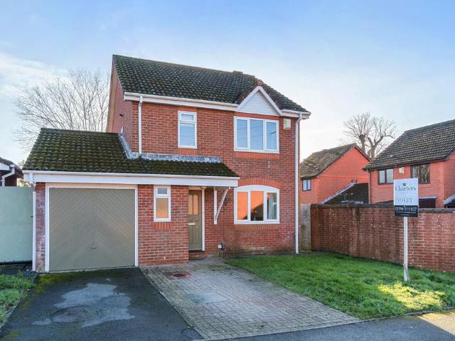 3 bedroom detached house to rent