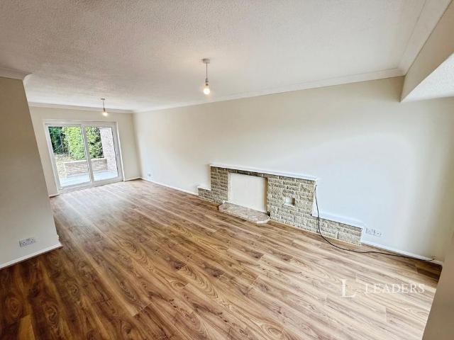 3 bedroom detached house to rent