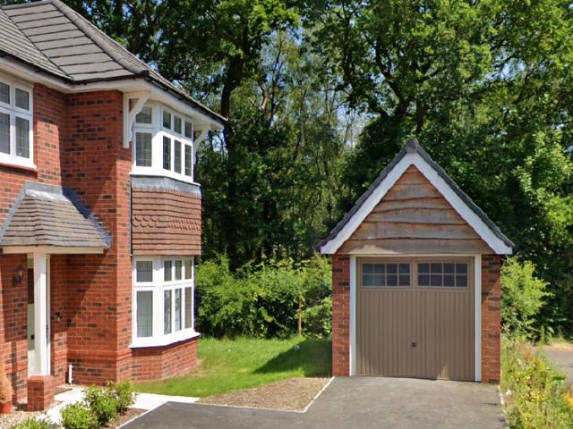 3 bedroom detached house to rent
