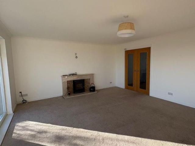 3 bedroom detached house to rent