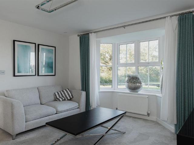 3 bedroom detached house to rent