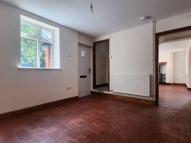 3 bedroom detached house to rent
