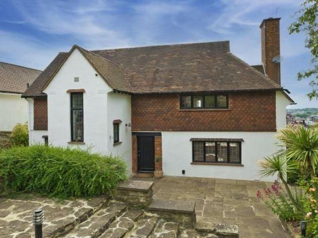 3 bedroom detached house to rent