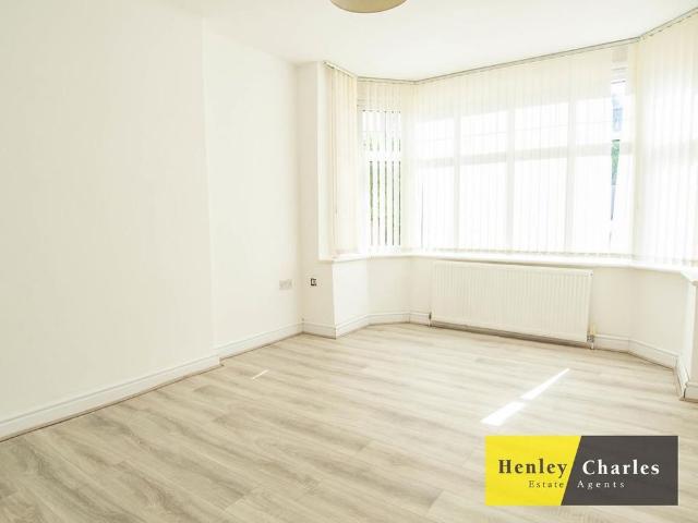 3 bedroom detached house to rent