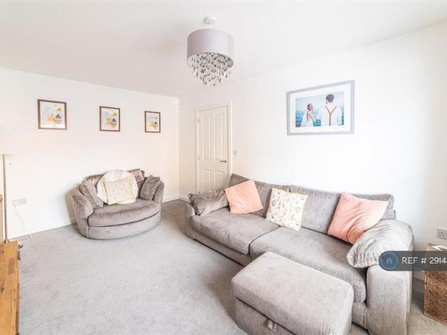 3 bedroom detached house to rent