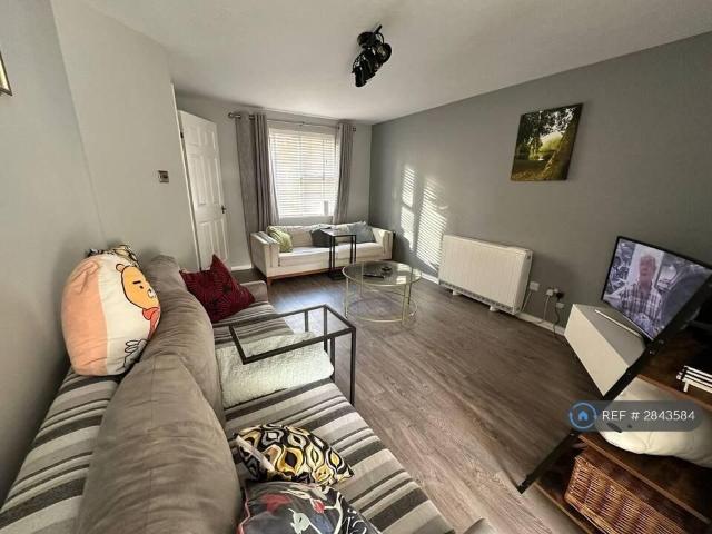 3 bedroom detached house to rent