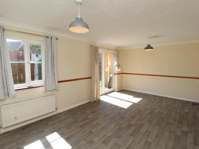 3 bedroom detached house to rent