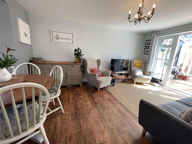 3 bedroom detached house to rent