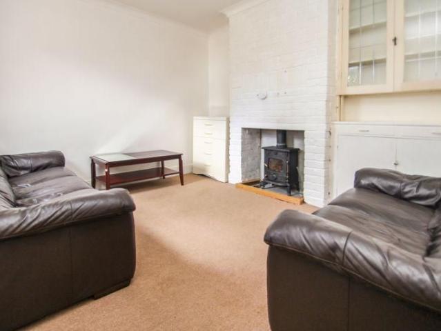 3 bedroom detached house to rent