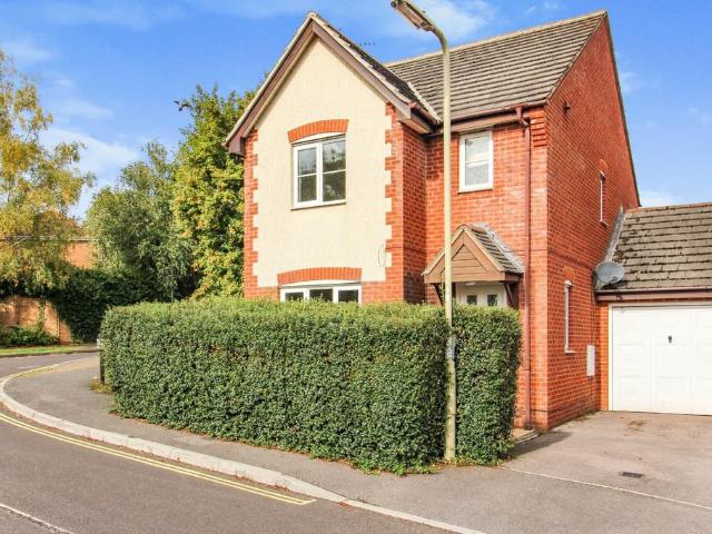 3 bedroom detached house to rent
