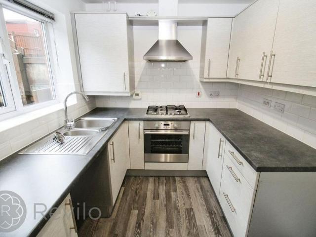3 bedroom detached house to rent