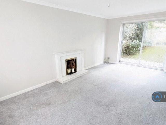 3 bedroom detached house to rent