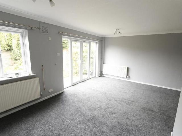 3 bedroom detached house to rent