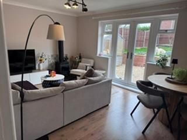 3 bedroom detached house to rent