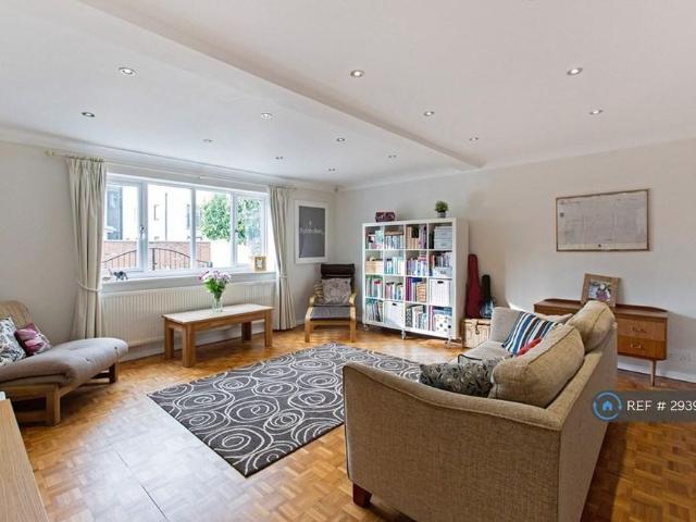 3 bedroom detached house to rent