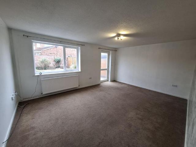 3 bedroom detached house to rent