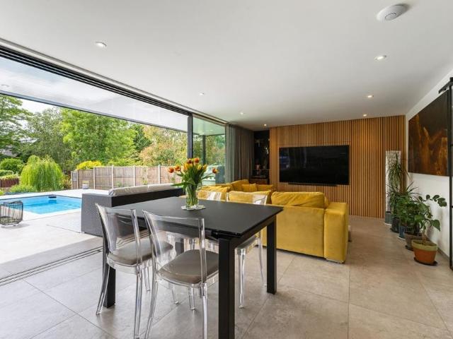 3 bedroom detached house to rent