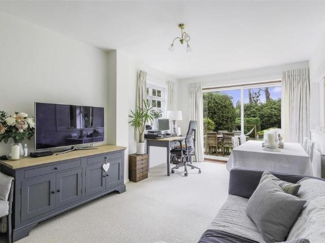 3 bedroom detached house to rent