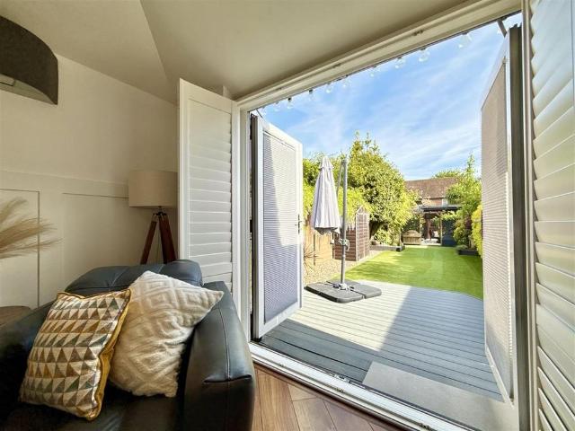 3 bedroom detached house to rent