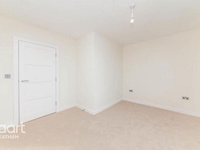 3 bedroom detached house to rent
