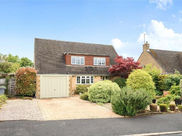 3 bedroom detached house to rent