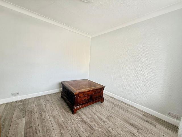 3 bedroom detached house to rent
